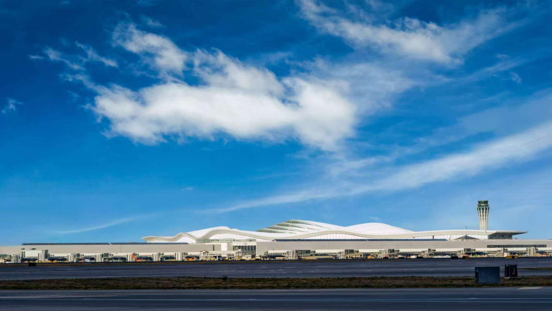 CAMBAUM / 以简致雅 | 康保智绘乌鲁木齐天山国际机场焕新篇章